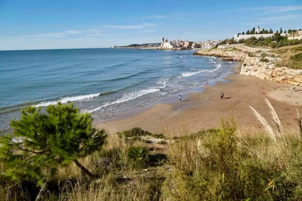 Vist a Sitges Beach. Your ultimate guide to the beaches in Sitges.