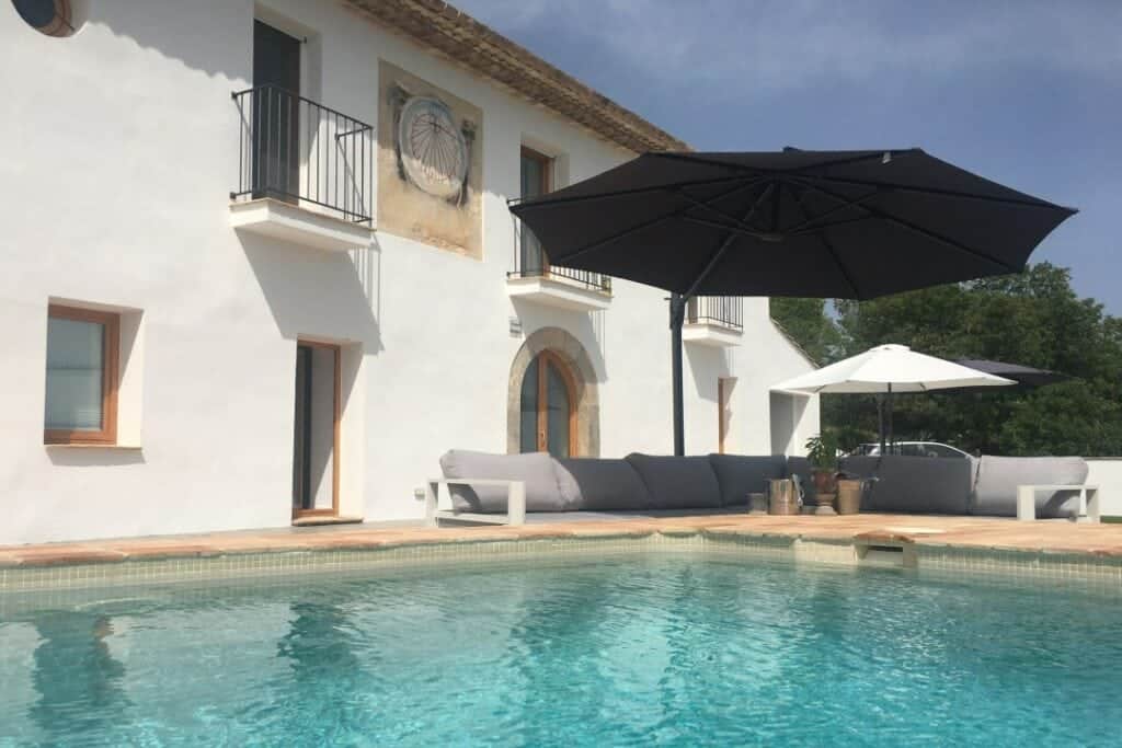 Why renting a large luxury villa makes the best holiday.